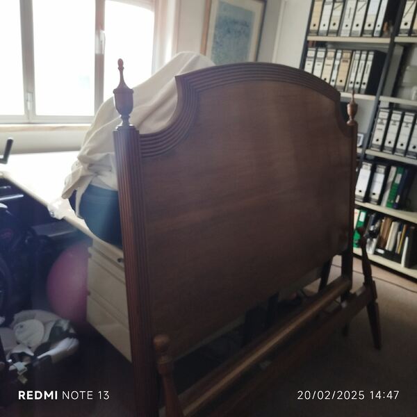 Móveis Madeira Madeira maciça Com cabeceira usados em Lisboa | SELIO.COM